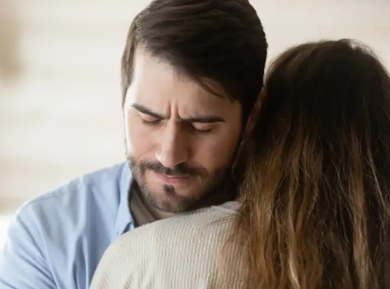 15 Signs A Man Is Using You For Money And How To Come Out Of The Trap ...